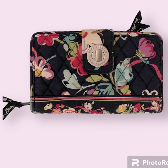Vera Bradley | Bags | Vera Bradley Rfid Turnkey Wallet Navy Wpink ...